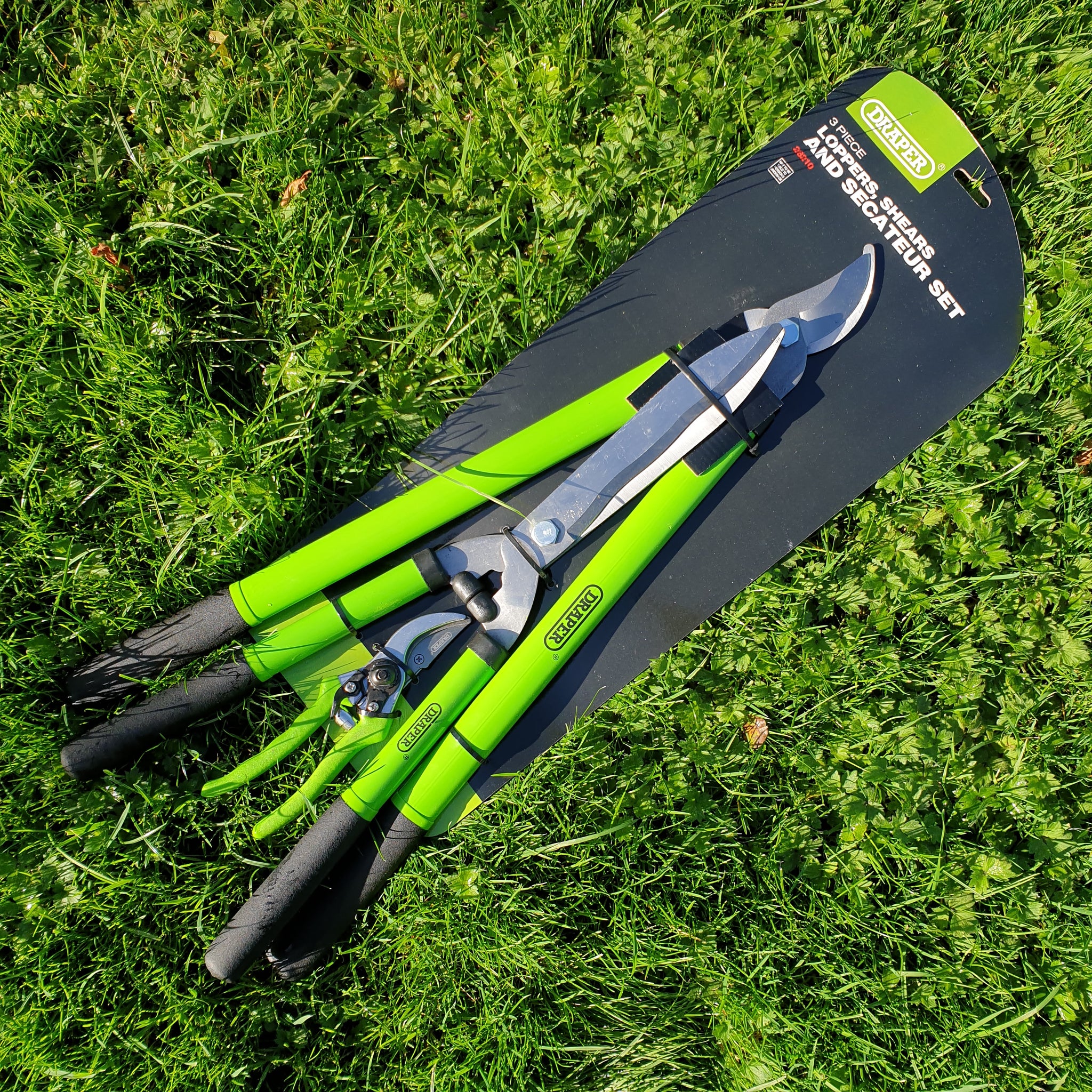 Buy Gardening Tools Online from Plants2Gardens